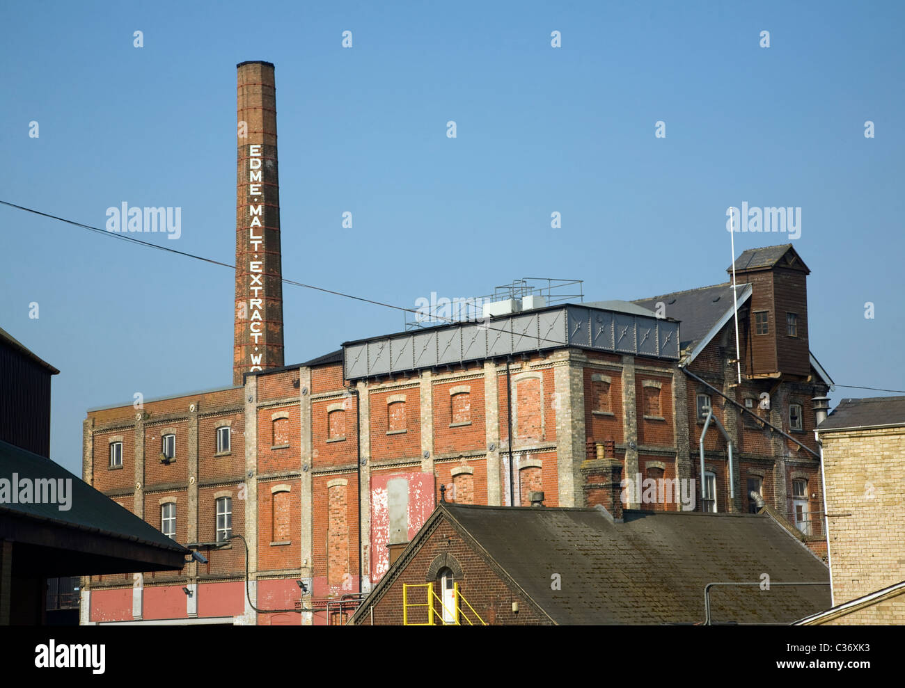 Red brick factory hi-res stock photography and images - Alamy