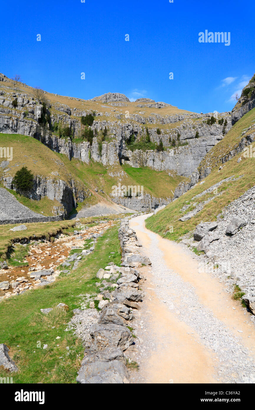 Path leading to Gordale Scar, Malham, Malhamdale, North Yorkshire ...