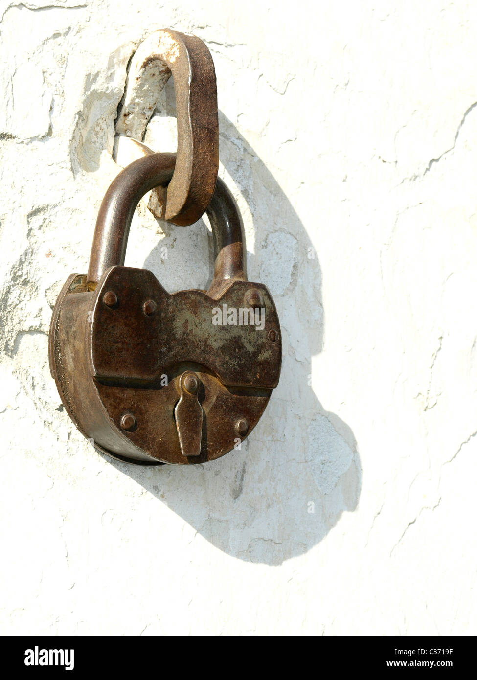 Old locks hi-res stock photography and images - Alamy