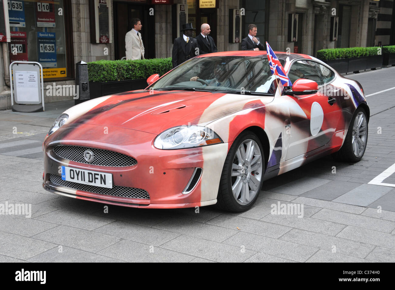 William and kate car hi-res stock photography and images - Alamy