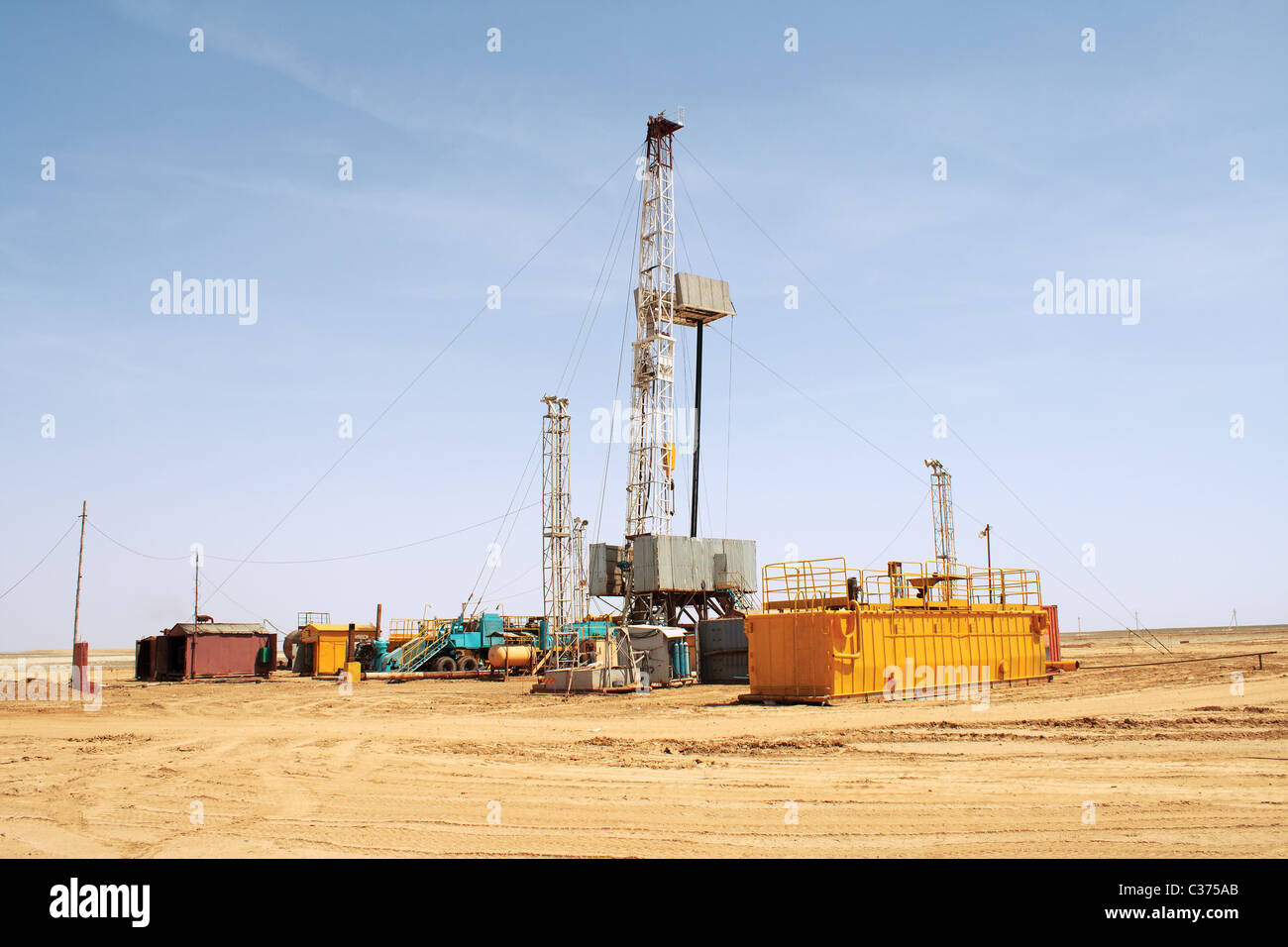 Kazakhstan oil rig hi-res stock photography and images - Alamy