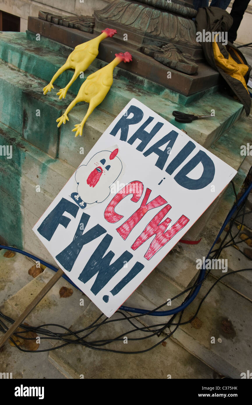 S4c chicken hi-res stock photography and images - Alamy