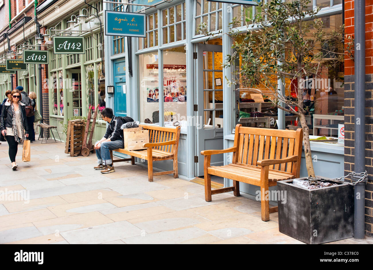 Spitalfields Market London Shops Stock Photos & Spitalfields Market ...