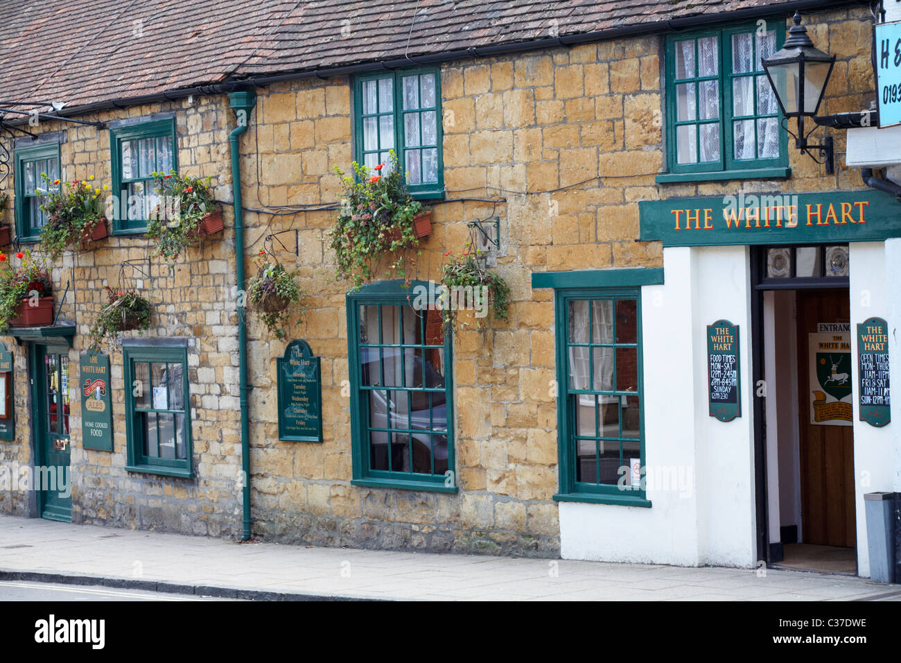 The White Hart Pub High Resolution Stock Photography and Images - Alamy