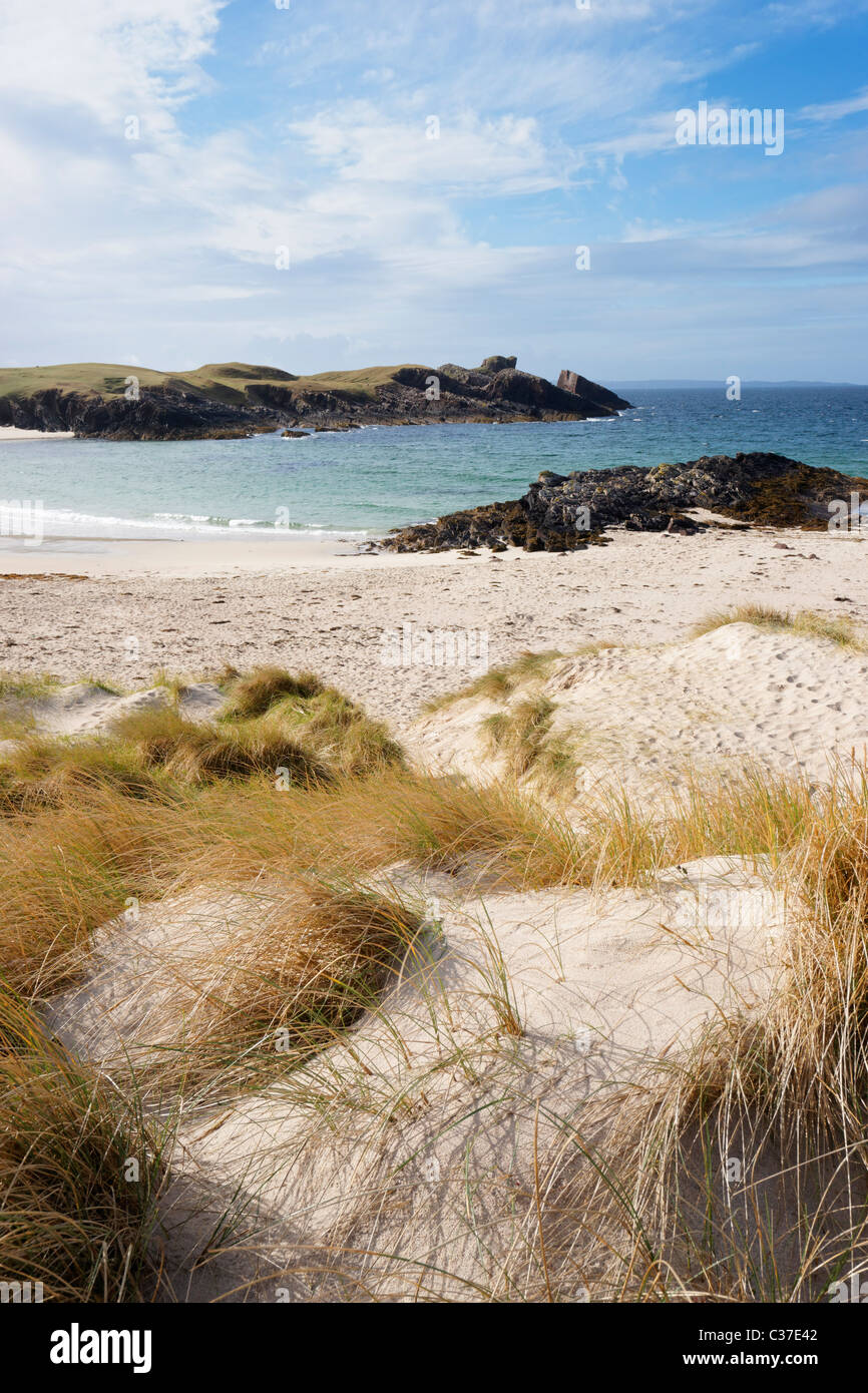 Clachtoll beach and Split Rock, Clachtoll, Assynt, Sutherland, Highland ...