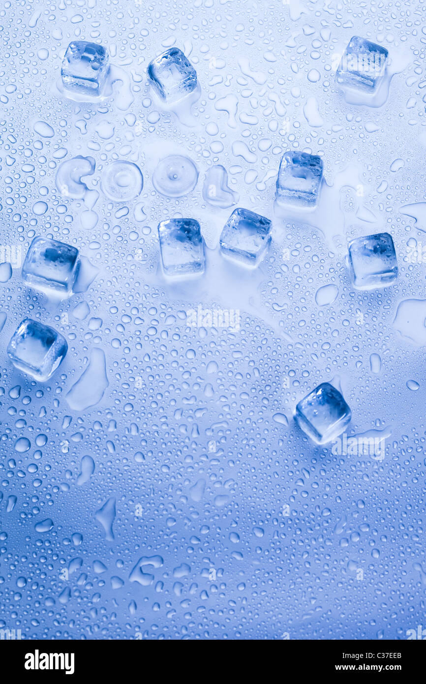 Ice cubes & aqua Stock Photo - Alamy