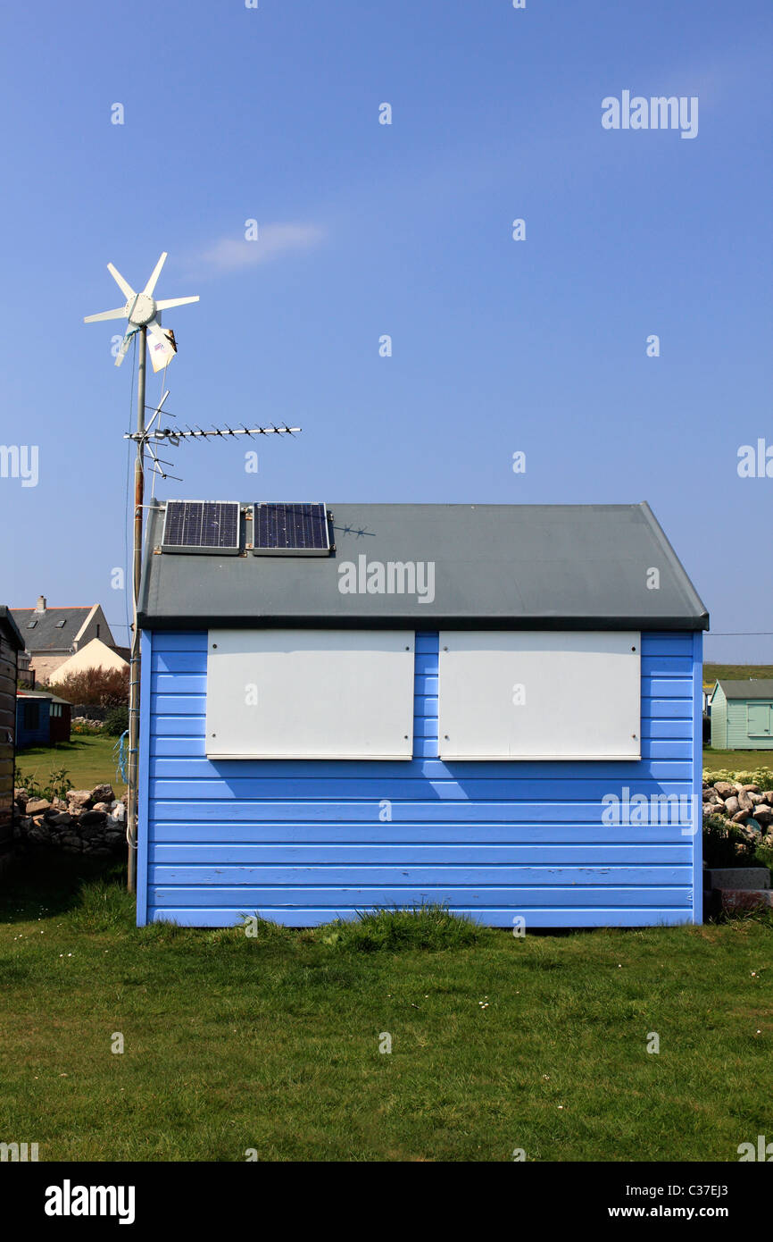 Eco hut with solar panels hi-res stock photography and images - Alamy