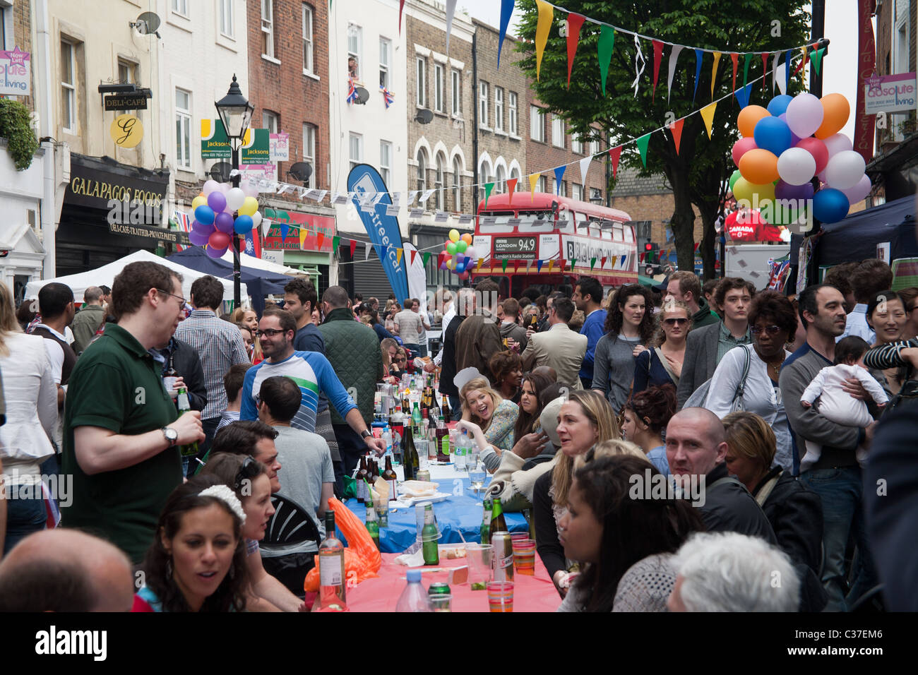 Wedding of Prince William and Kate Middleton - Street Party on ...