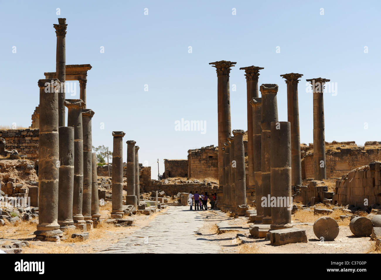 Row of columns roman hi-res stock photography and images - Alamy