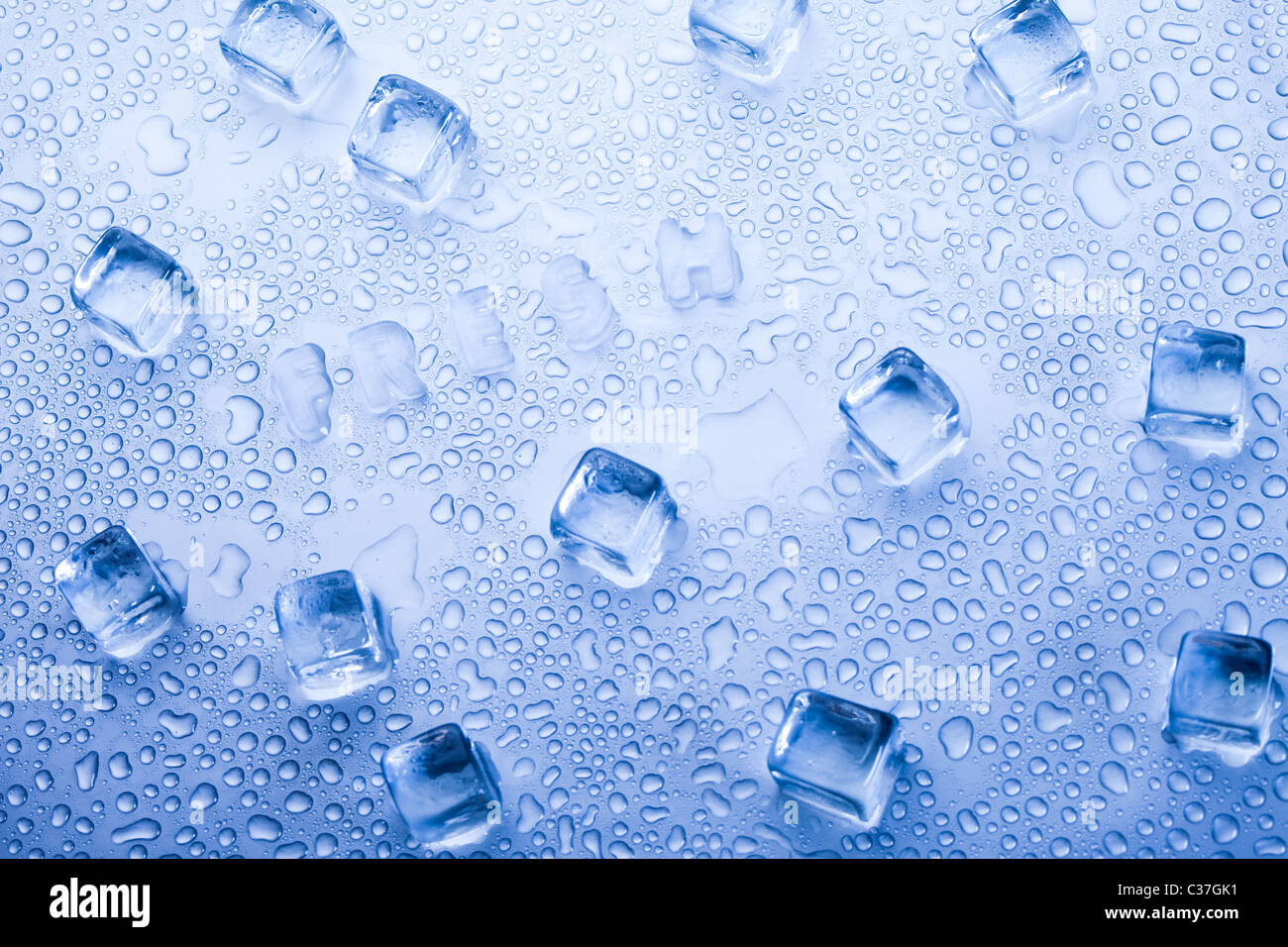 Ice cubes & aqua Stock Photo - Alamy