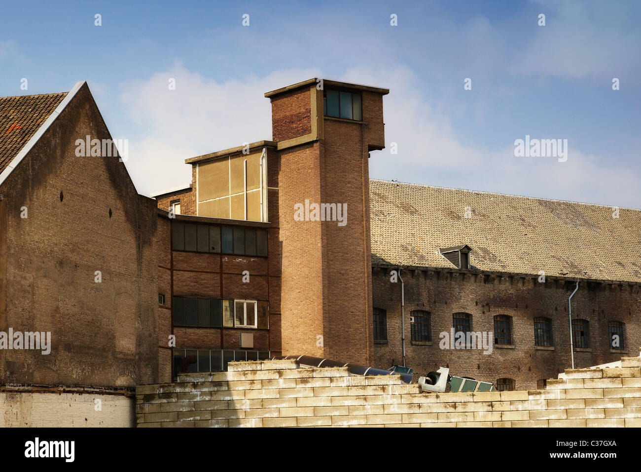 Old factory city hi-res stock photography and images - Alamy