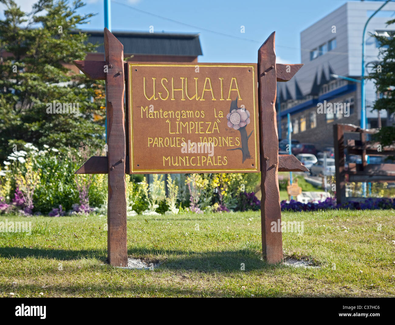 Ushuaia sign in tierra del hi-res stock photography and images - Alamy