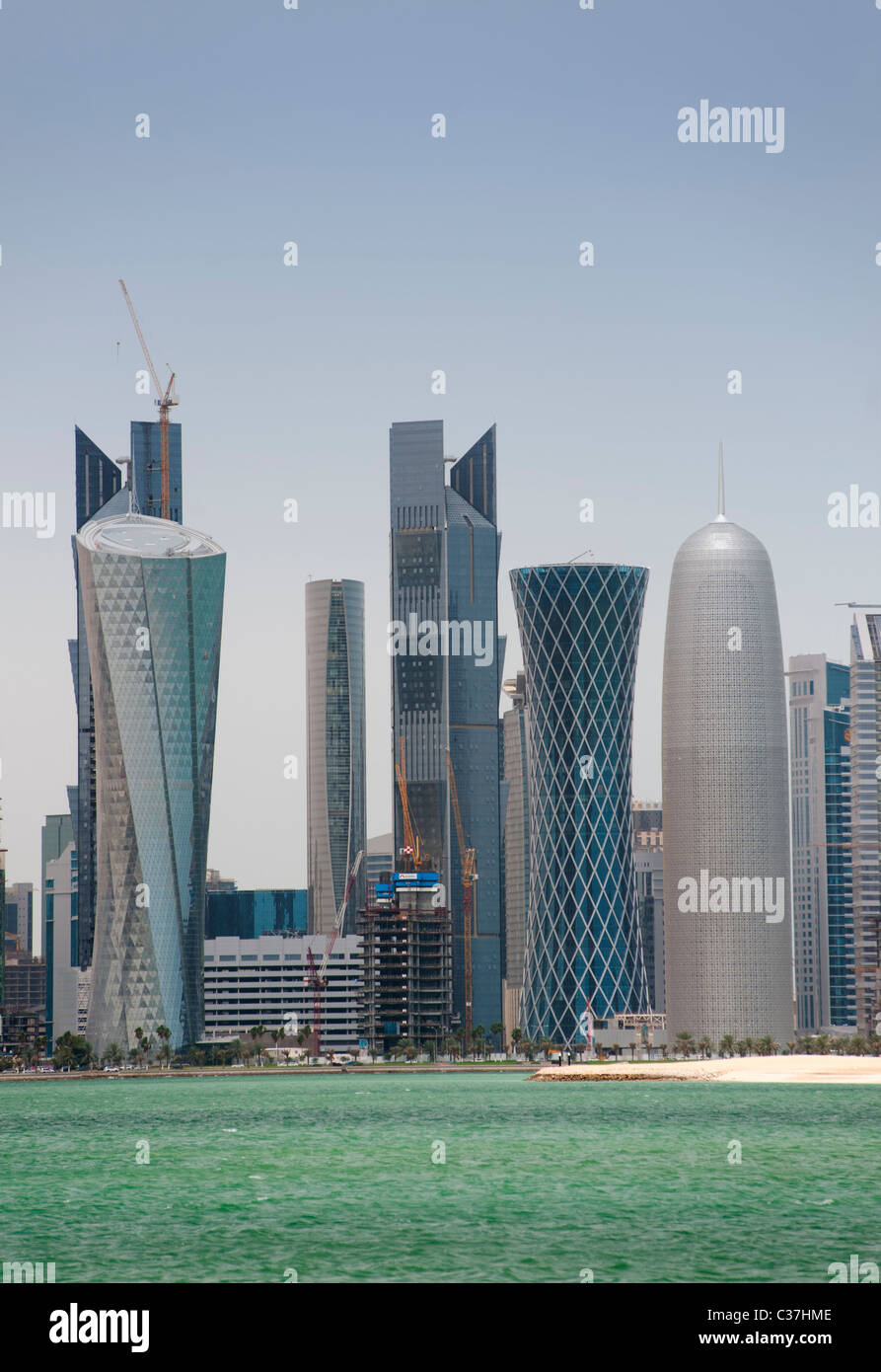 Qatar skyscrapers hi-res stock photography and images - Alamy