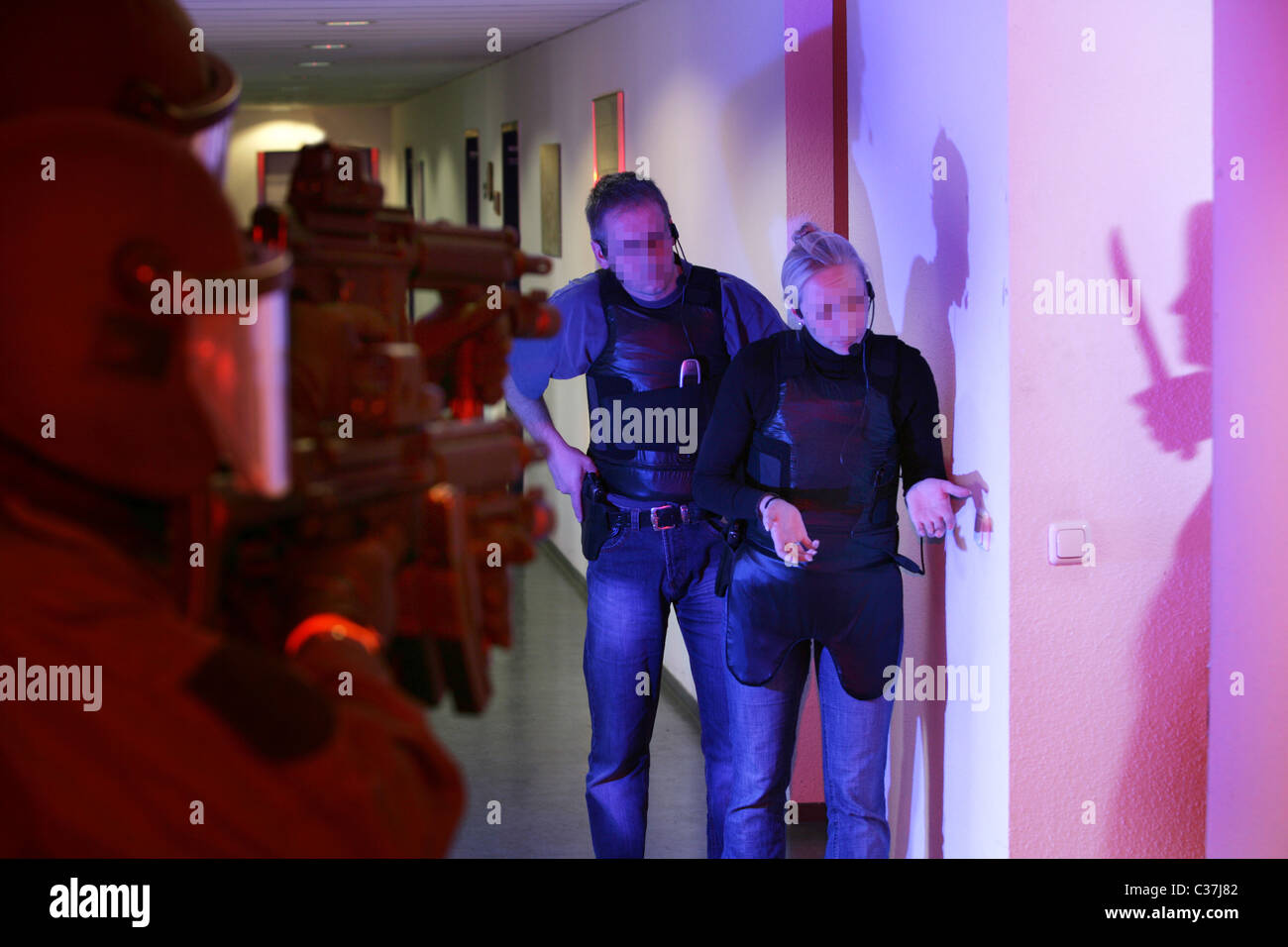 Police Negotiation Team Stock Photos & Police Negotiation Team Stock ...