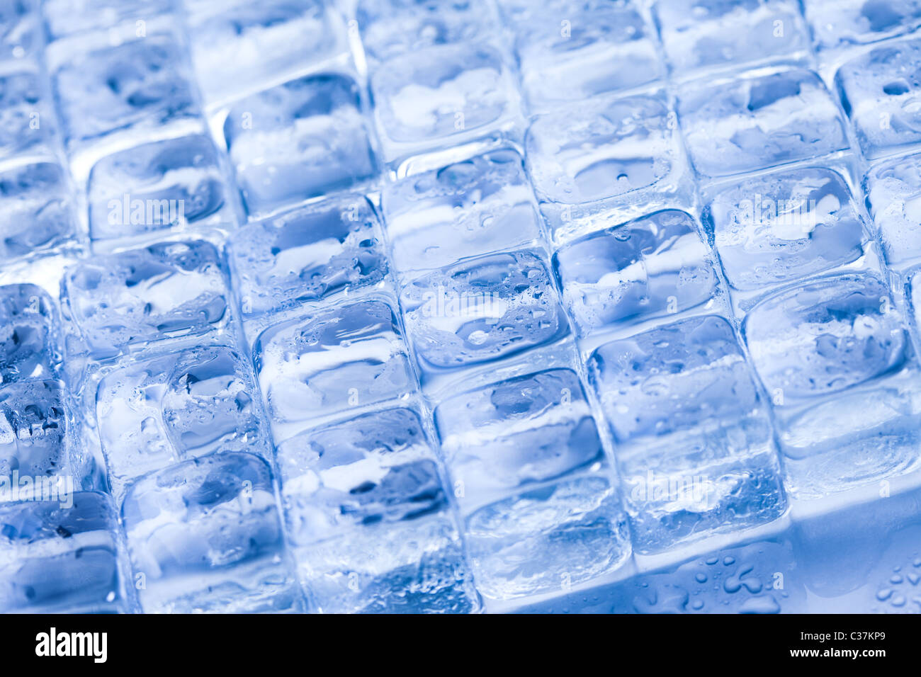 Ice cubes & aqua Stock Photo - Alamy