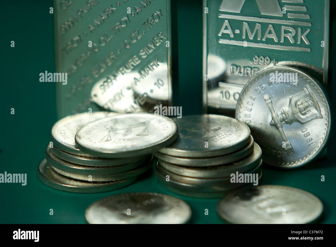 Pure silver hi-res stock photography and images - Alamy