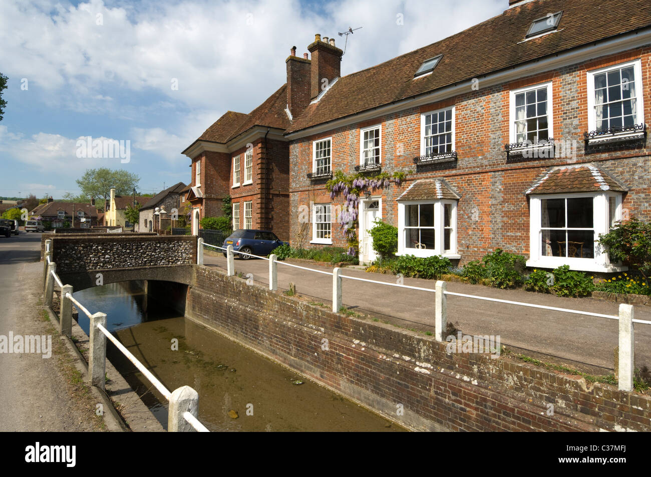 River meon valley hi-res stock photography and images - Alamy
