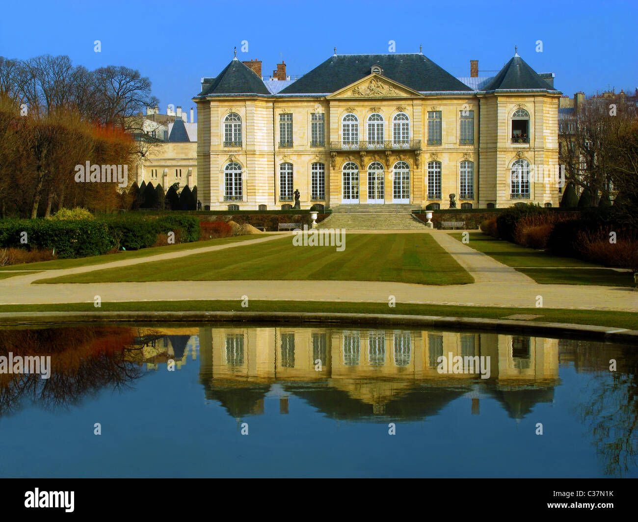 Musee rodin hi-res stock photography and images - Alamy