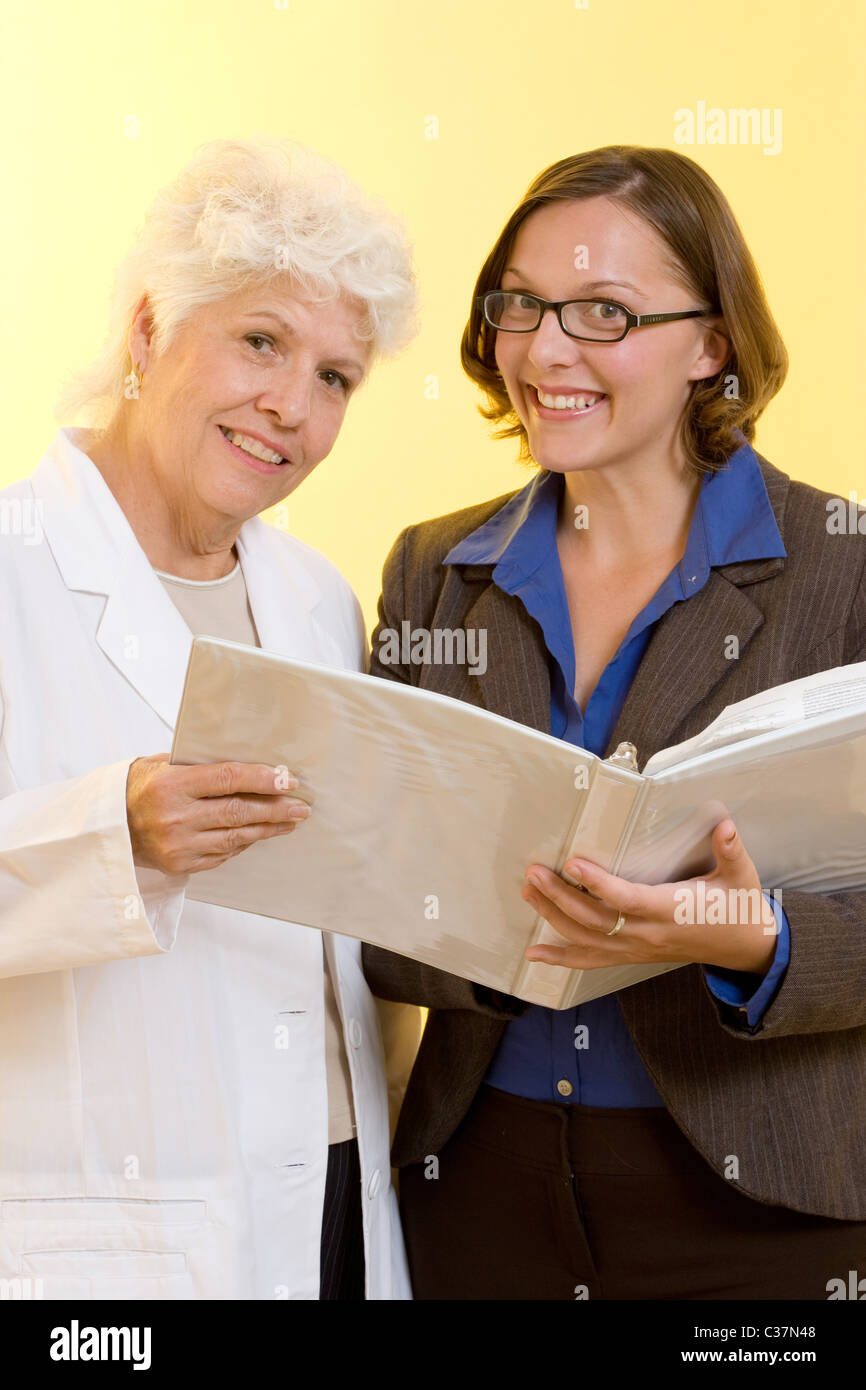 Hospital admin hi-res stock photography and images - Alamy