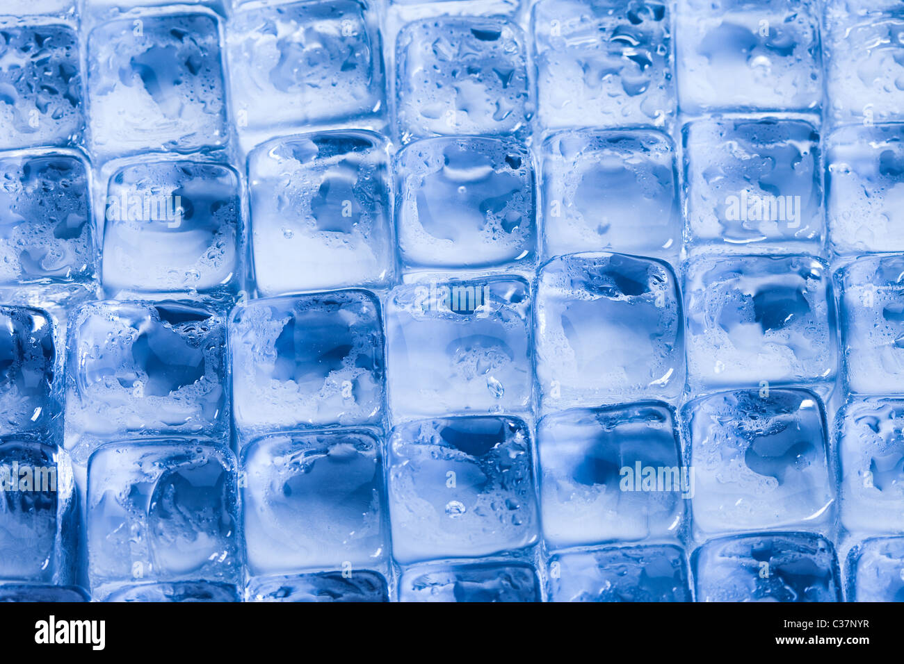Ice cubes & aqua Stock Photo - Alamy