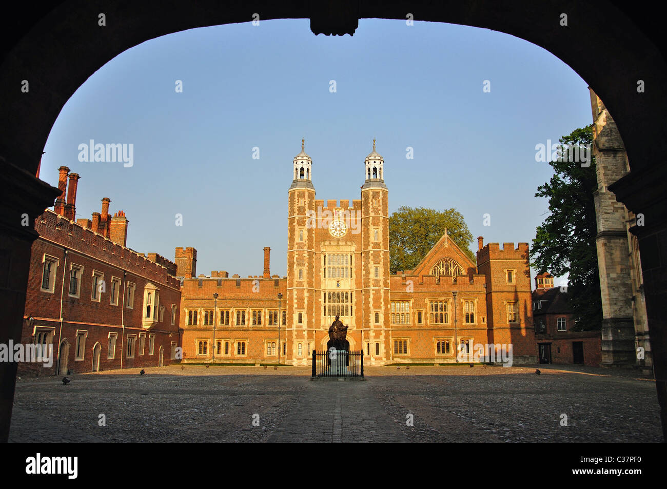 Eton college berkshire luptons tower hi-res stock photography and ...