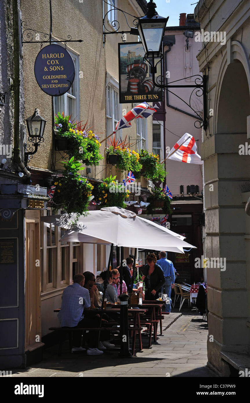 The Three Tuns Pub, Market Street, Windsor, Berkshire, England, United ...