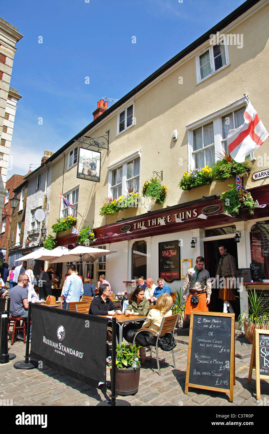 The Three Tuns Pub, Market Street, Windsor, Berkshire, England, United ...