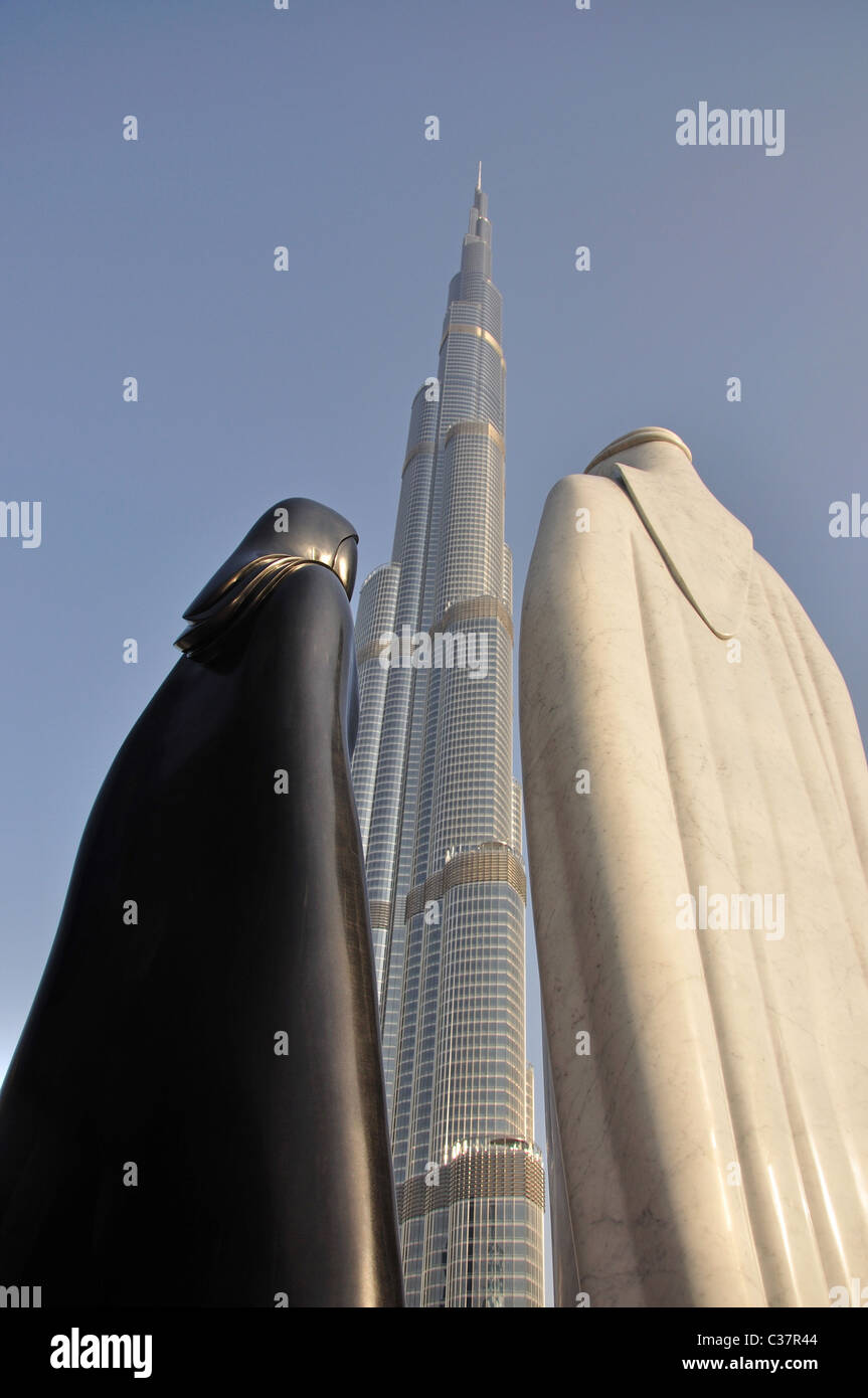 World's tallest sculpture hi-res stock photography and images - Alamy