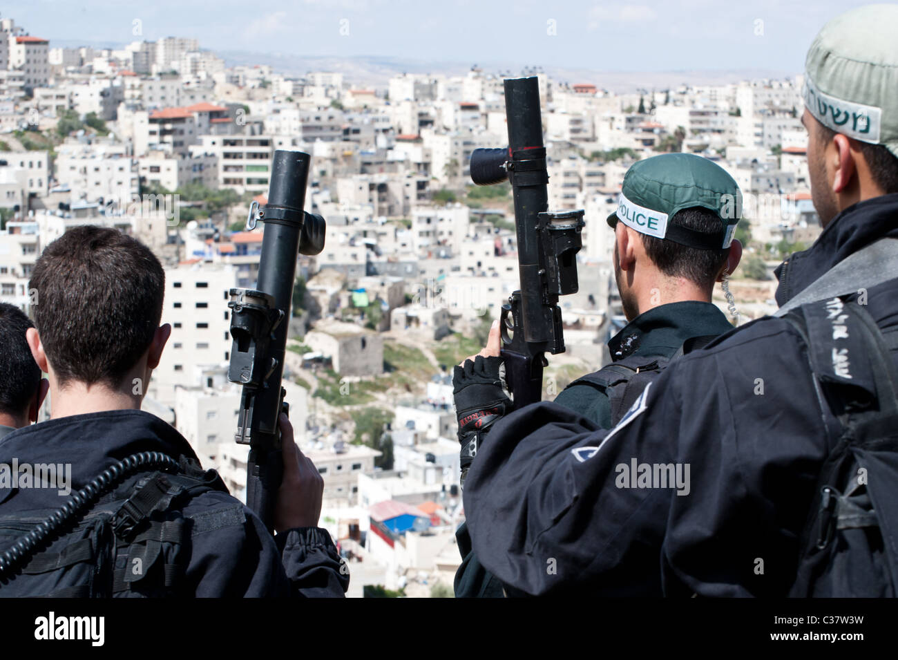 Police tear gas hi-res stock photography and images - Alamy
