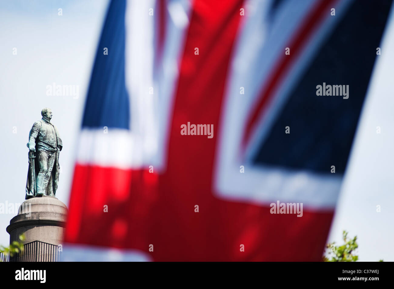 Prince Frederick Duke of York statue on top of the Duke of York column ...