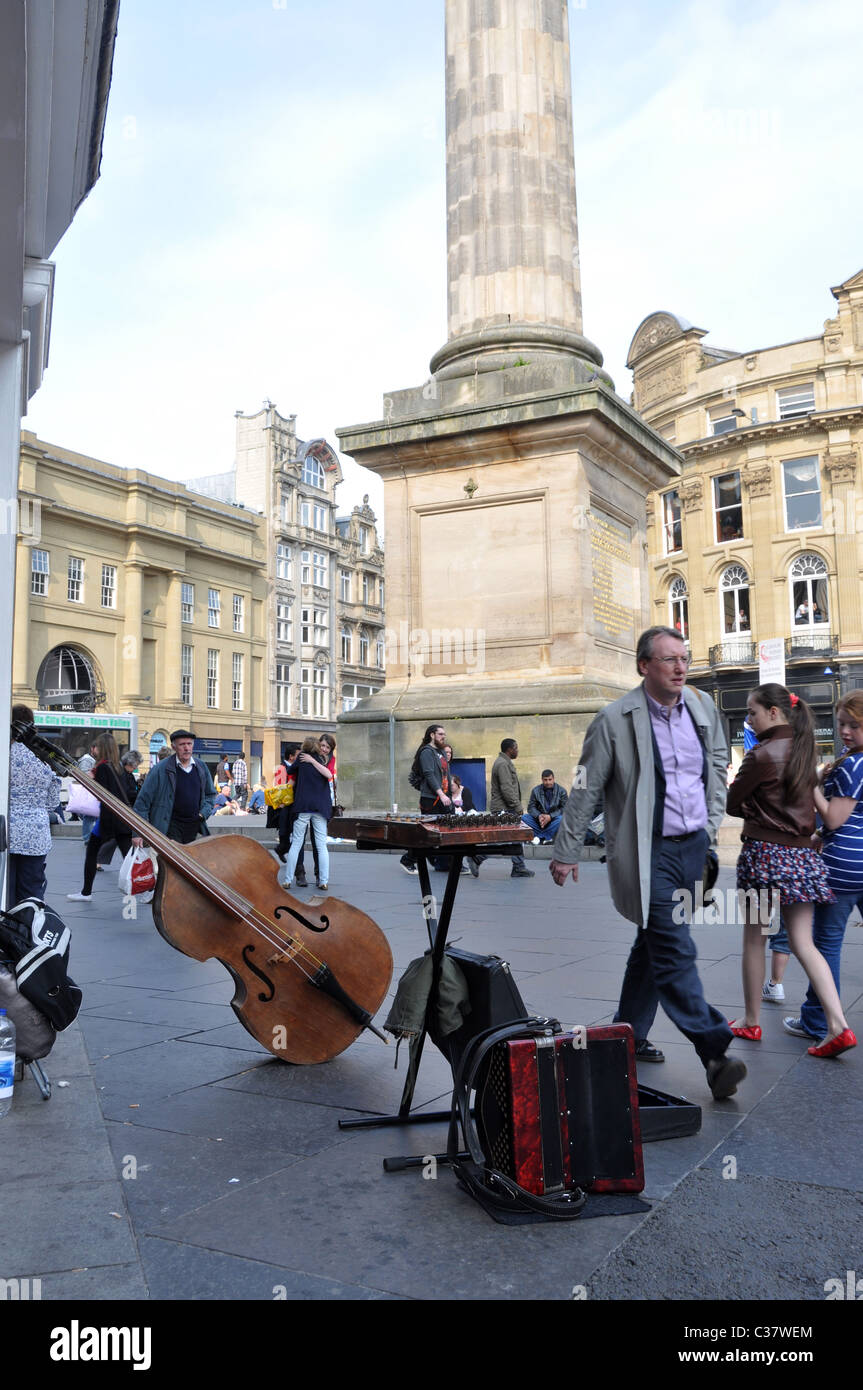 Busking newcastle hi-res stock photography and images - Alamy