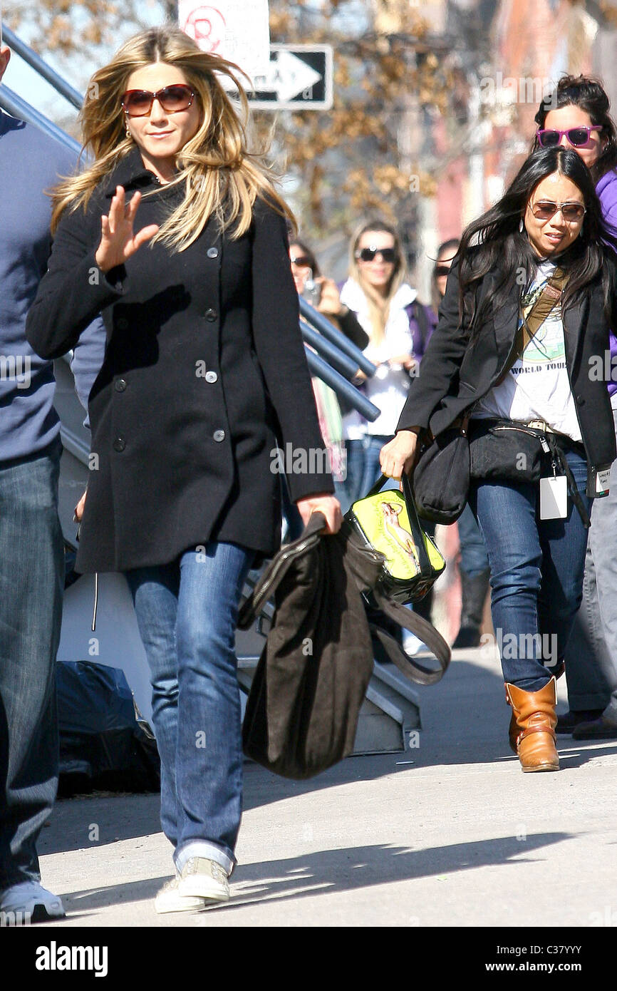 Jennifer Aniston on the set of her new film 'The Baster' filming in ...