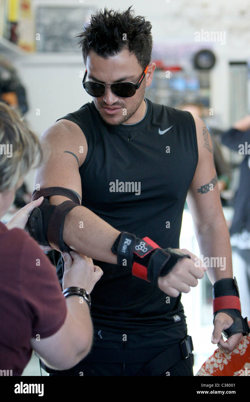 Peter André picks out skates at Venice Bike & Skates Los Angeles ...