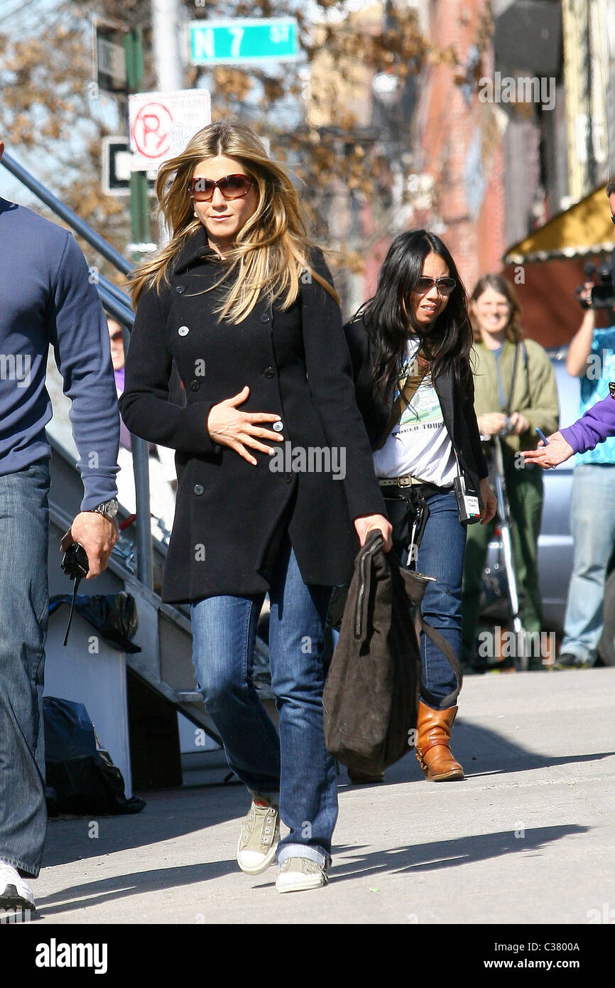 Jennifer Aniston on the set of her new film 'The Baster' filming in ...