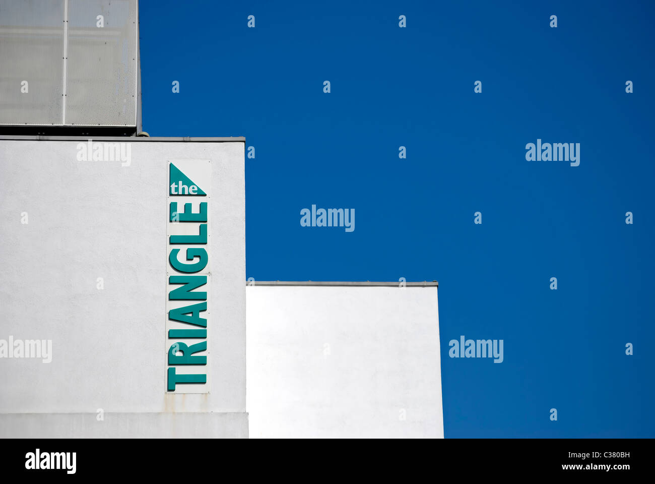 roof detail of the the triangle, a commercial building in hammersmith ...