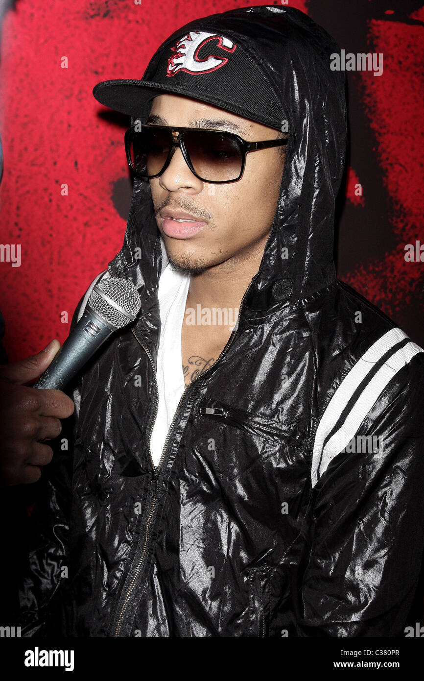 Bow wows hi-res stock photography and images - Alamy