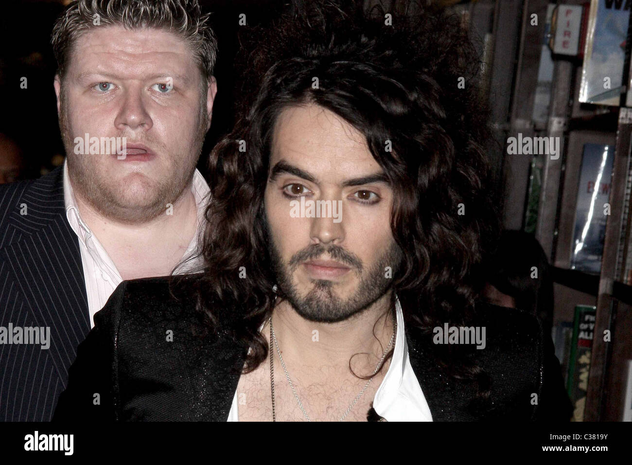 Russell Brand arrives for his signing at the Barnes & Noble in Union ...