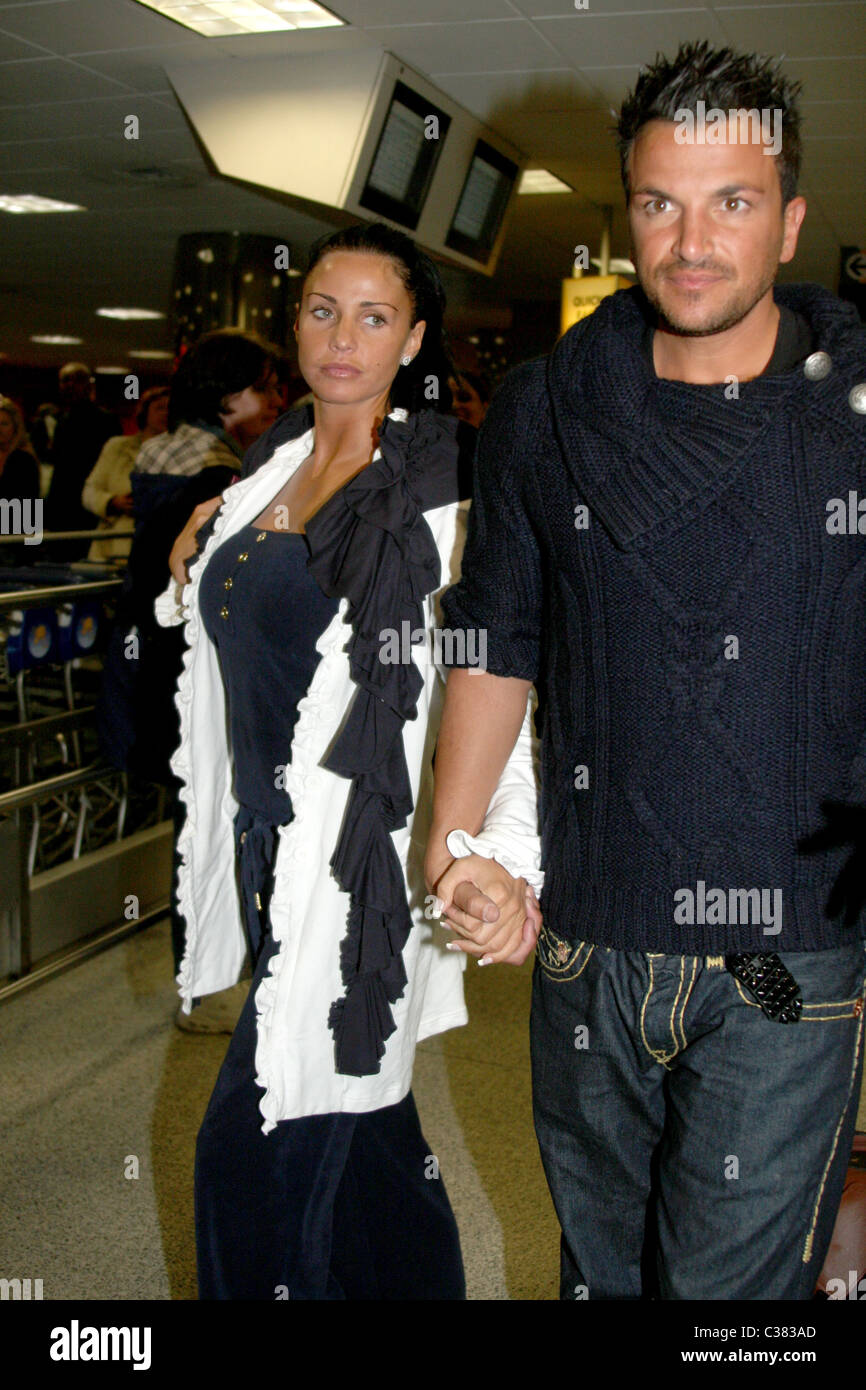 Katie Price and Peter Andre arriving at JFK International Airport New ...