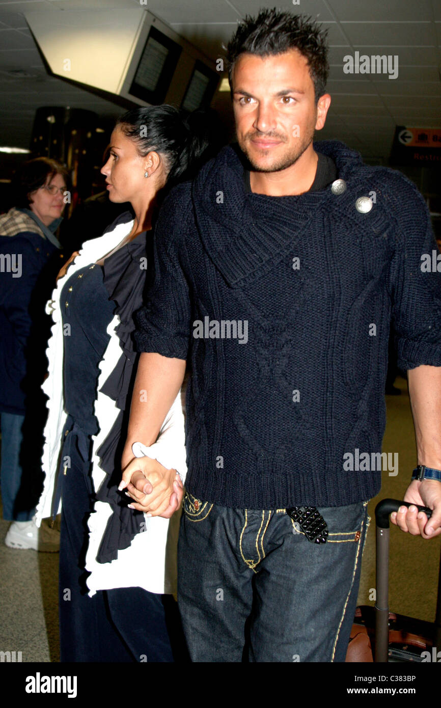 Katie Price and Peter Andre arriving at JFK International Airport New ...