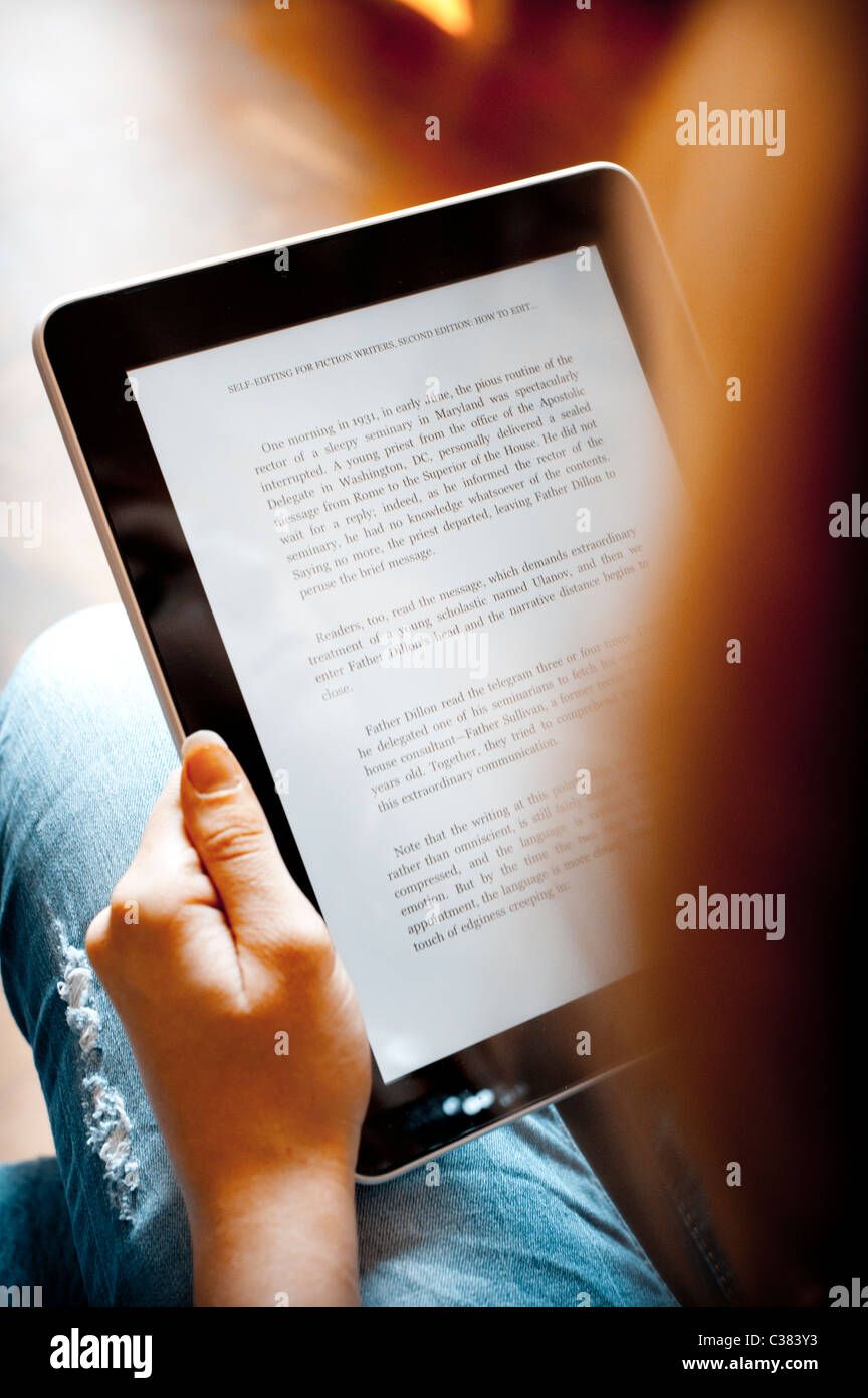 Ipad book hi-res stock photography and images - Alamy