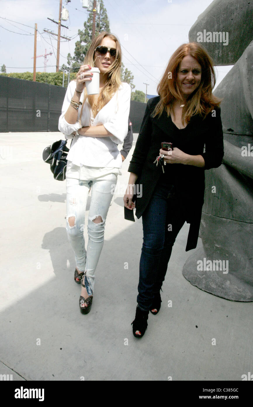 Lindsay Lohan shopping at Maxfield on Melrose Avenue in West Hollywood ...