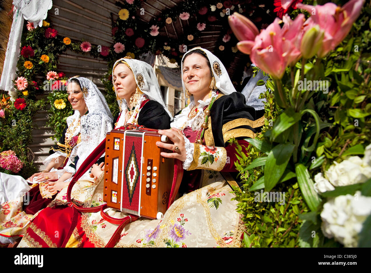 Sant'Efisio traditional event, the most important religious feast in ...