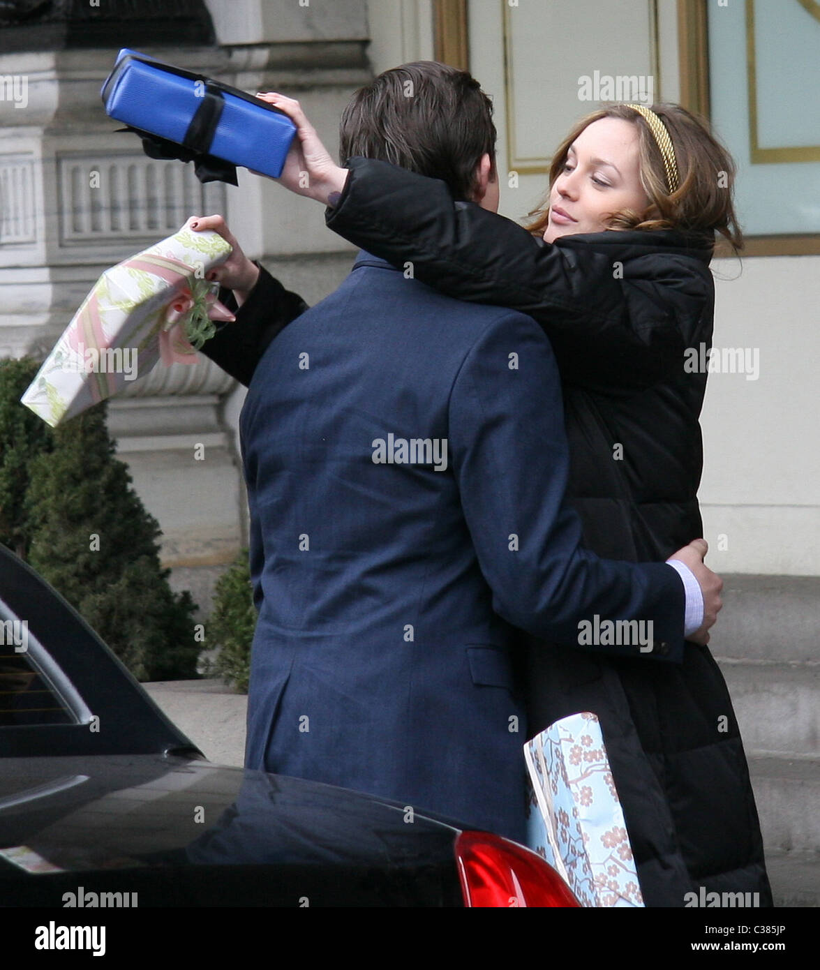 Ed Westwick And Leighton Meester Kiss