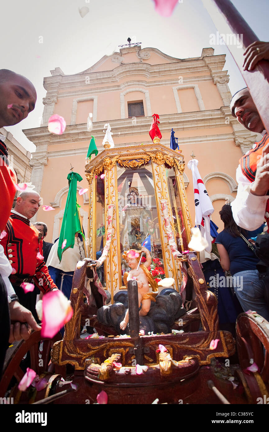 Sant'Efisio traditional event, the most important religious feast in ...