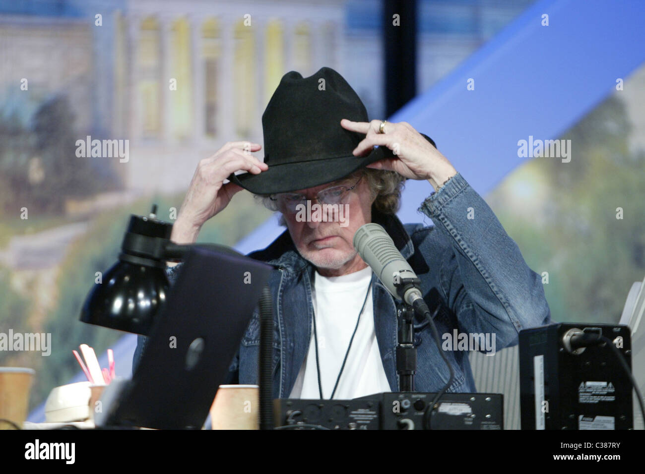 Don Imus Don Imus and Deidre Imus broadcast from the Newseum Washington ...