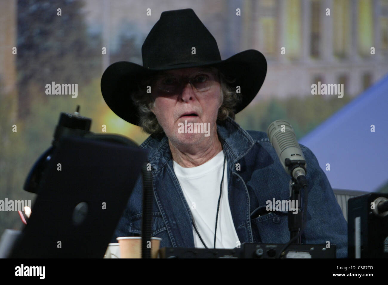 Don Imus Don Imus and Deidre Imus broadcast from the Newseum Washington ...