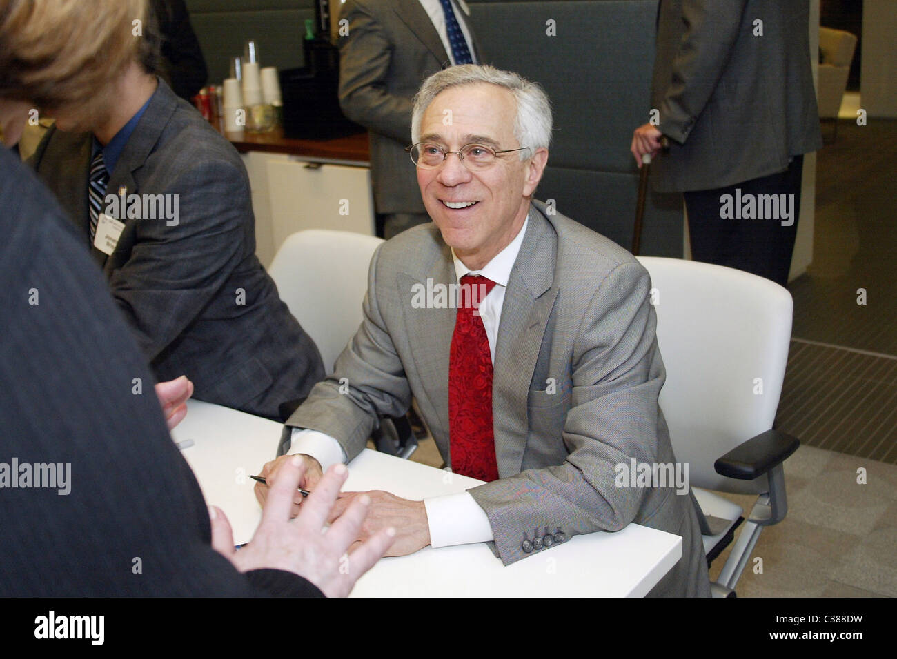 Col. Jack Jacobs, one of 18 Jewish Congressional Medal of Honor ...