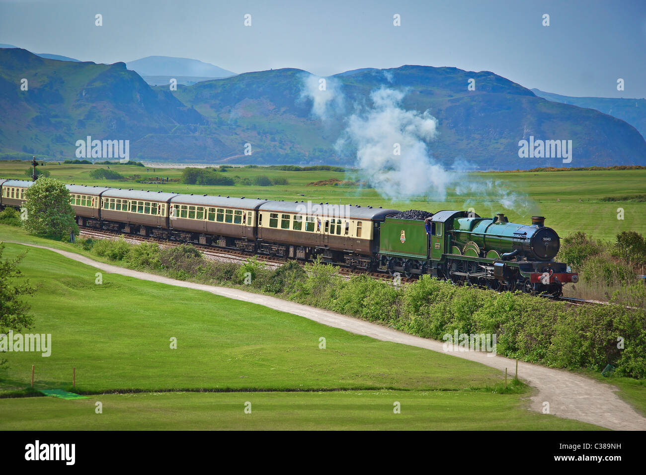 Victorian steam train hi-res stock photography and images - Alamy