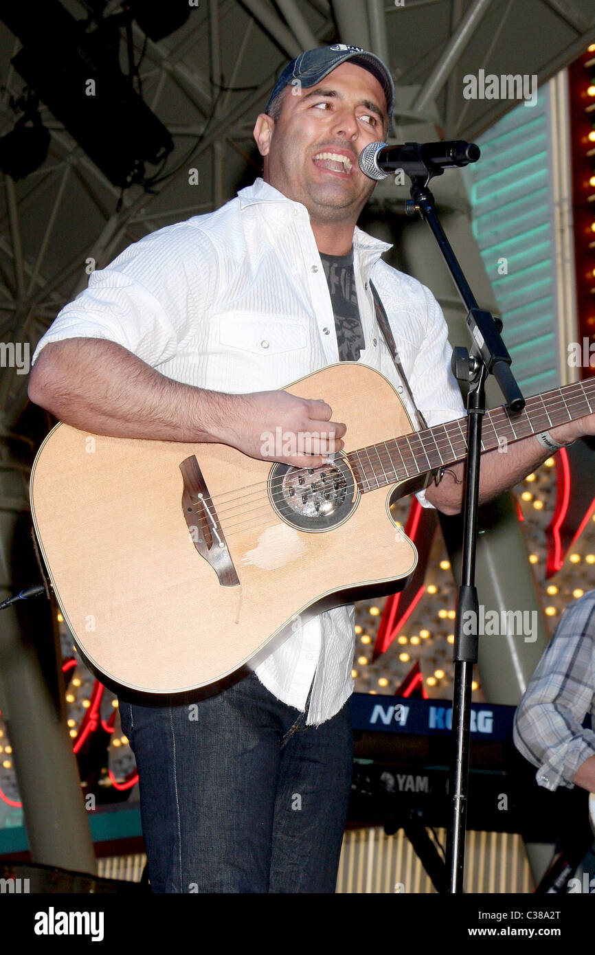 Matt stillwell hi-res stock photography and images - Alamy