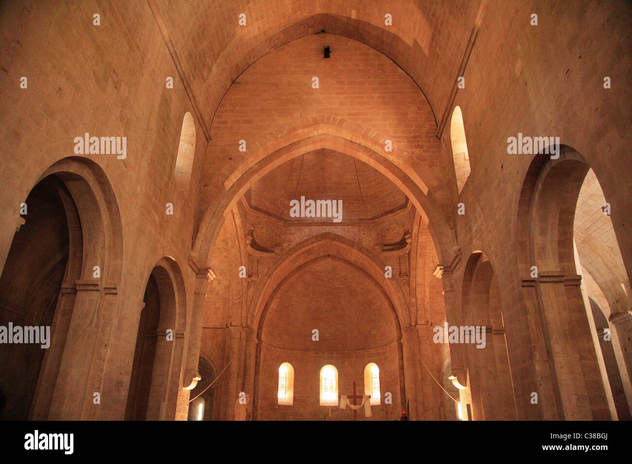 Interior, Sénanque Abbey, Gordes, Provence-Alpes-Côte d'Azur, France ...